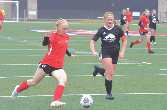 Marquette Redettes end girls soccer season with shutout of Houghton, 1 ...